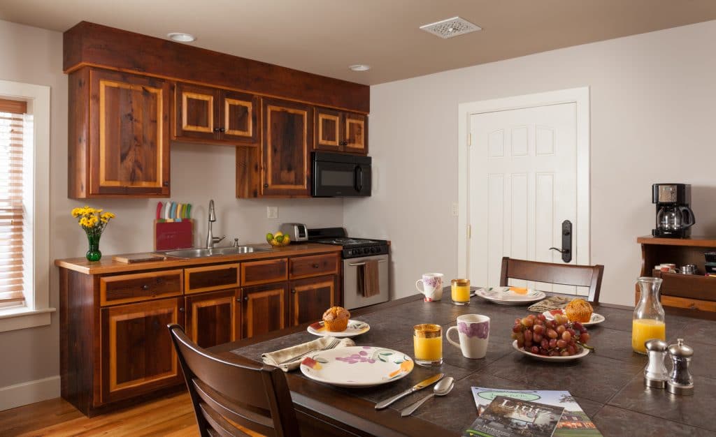 Romantic Getaway Cottage in Lancaster, PA (w/ Private Deck) at ...